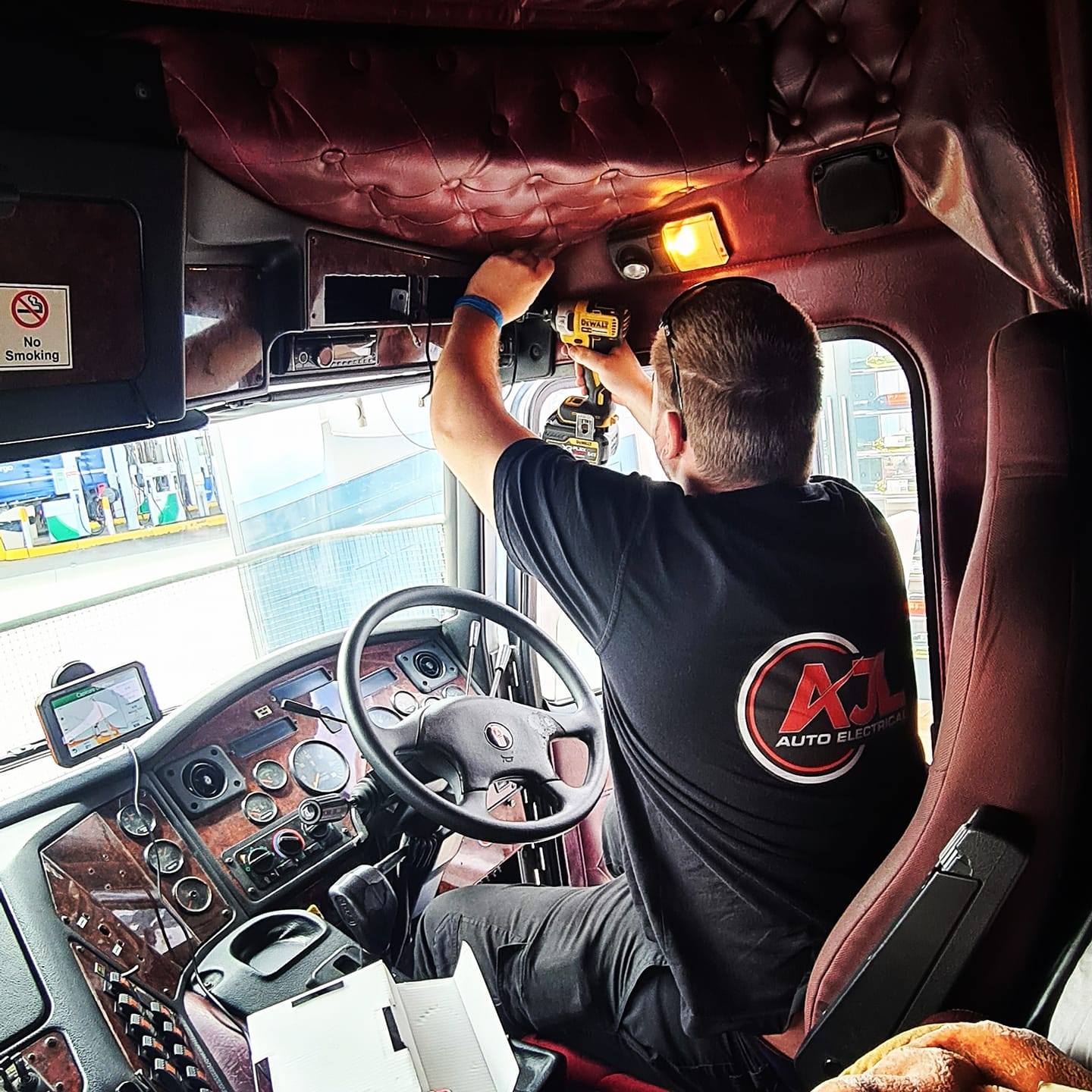 UHF CB Radio Communication Installation - AJL Auto Electrical
